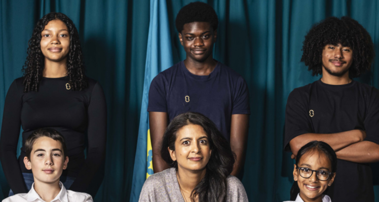 EE launches customisable P.H.O.N.E. Contract for families | Advanced ...